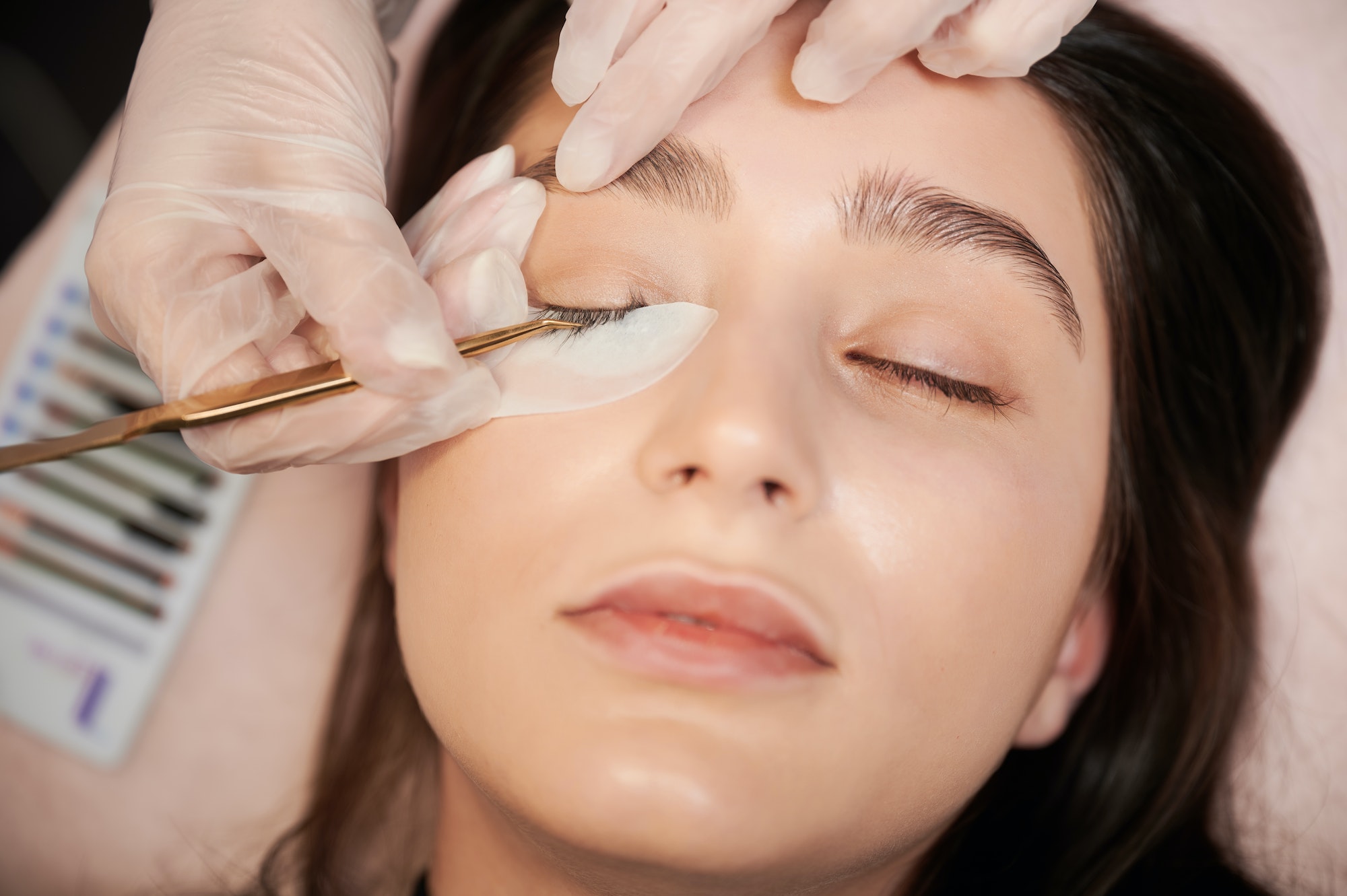 les etapes de pose des extensions de cils pour un effet volume russe | hsmaicuracao.org